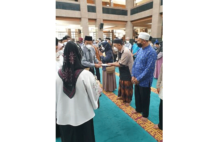 Universitas Brawijaya Berbagi Keberkahan Bulan Ramadan di Masjid Raden ...